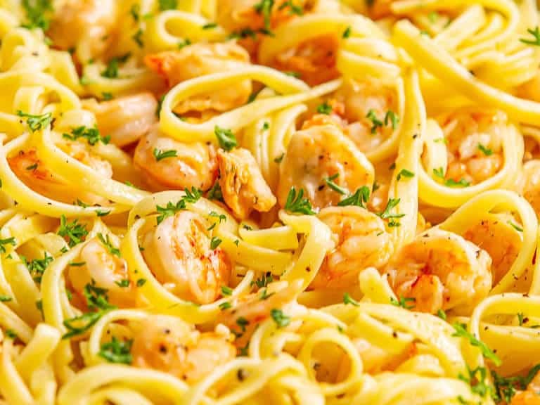 how do you make garlic butter pasta shrimp