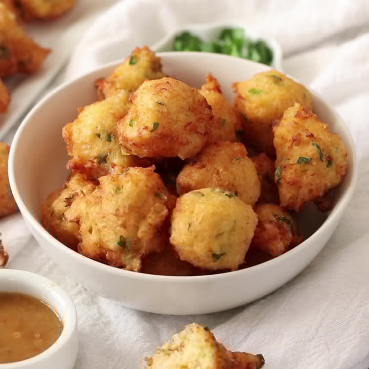 how to make jamaican codfish fritters