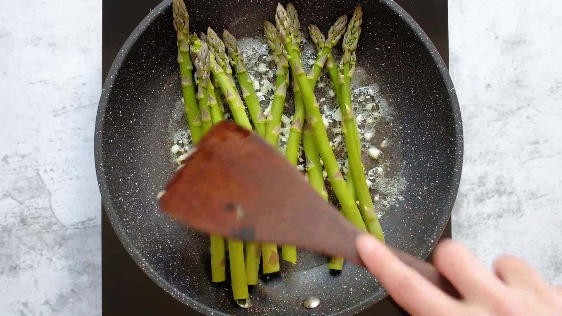 how to cook asparagus on stove video